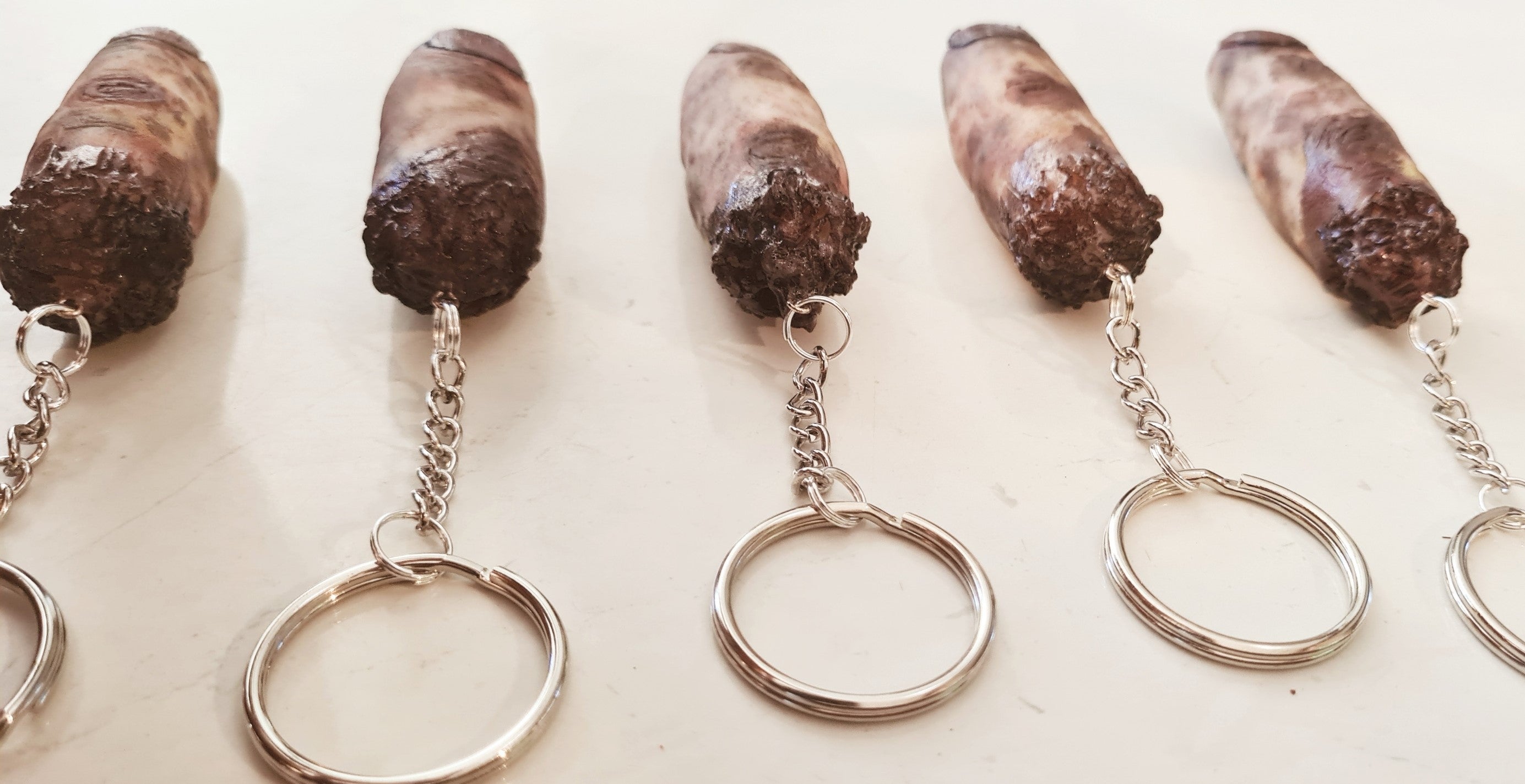 Rotten Finger Keyring – Crocodile Darwin